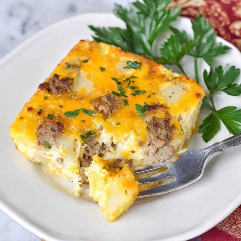 Hash Brown Breakfast Casserole: Hearty & Cheesy Sunday Brunch